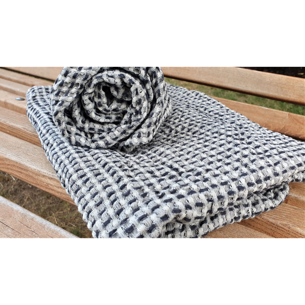 Linen towels : Half-linen bath towel with black and white squares 70x140